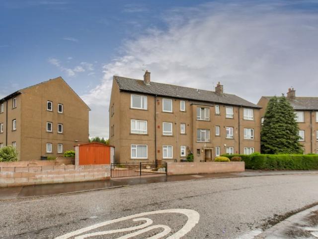 Kemnay Gardens, Douglas And Angus, Dundee DD4, 2 bed flat to rent, £700 pcm | PrimeLocation