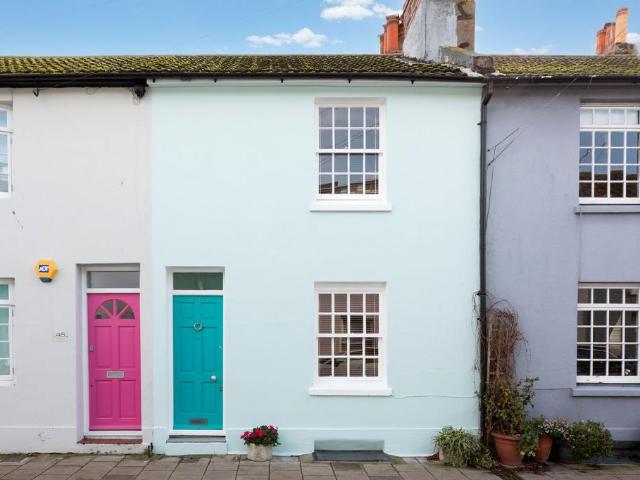Kemp Street, Brighton, BN1 3 bed terraced house to rent £2,575 pcm £594 pw