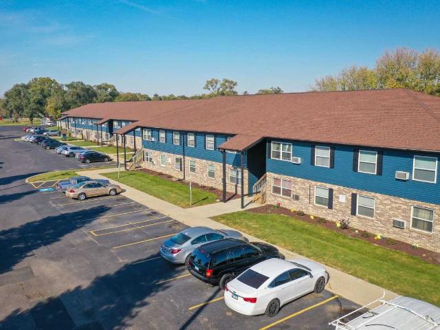 Kemper Manor Apartments 3 Bedroom Apartment for Rent at 2330 Kilburn Ave, Rockford, IL 61101