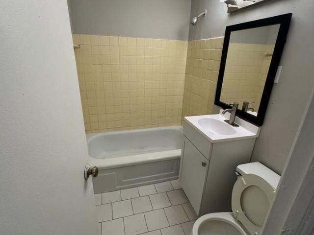 Kemper Studio Apartment for Rent at 2515 Kemper Rd, Shaker Heights, OH 44120 Shaker Heights