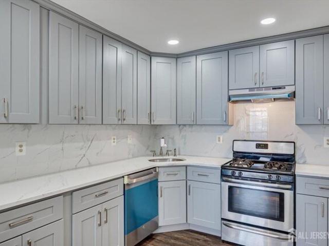 Kempsey Dr, North Brunswick, Home For Sale