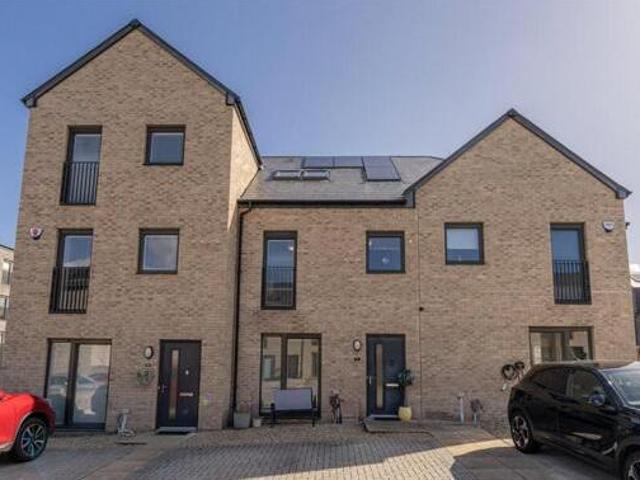 Kempsel Grove, Edinburgh, 3 Bedroom Terraced