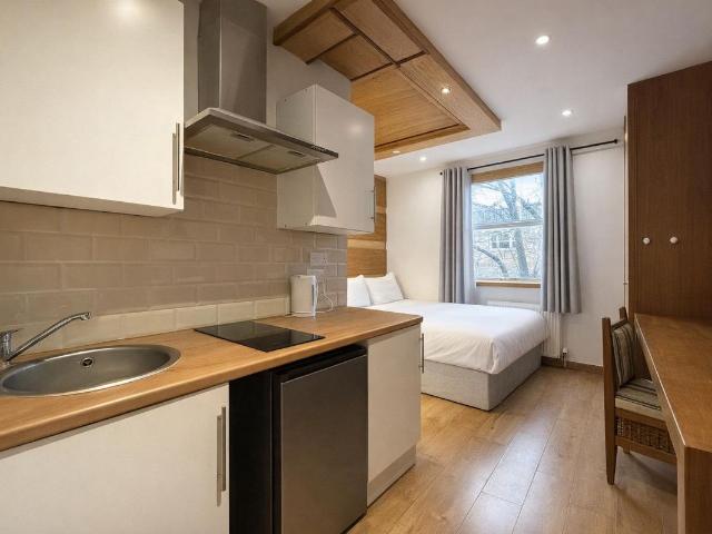 Kempsford Gardens, Earls Court SW5, Studio to rent, £1,600 pcm | PrimeLocation