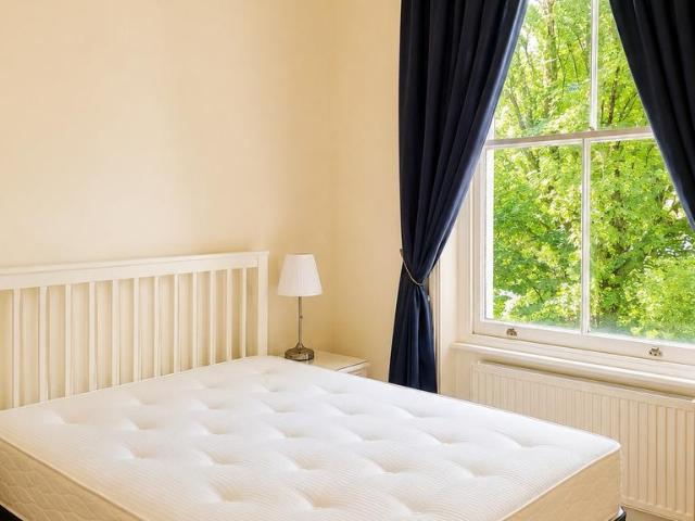 Kempsford Gardens, London, SW5 1 bed apartment to rent £2,200 pcm £508 pw