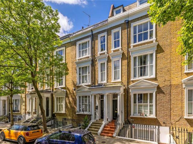 Kempsford Gardens, London, SW5 2 bed flat to rent £2,500 pcm £577 pw