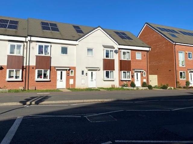 Kempston Road, Bedford, MK42 3 bed house to rent £1,525 pcm £352 pw