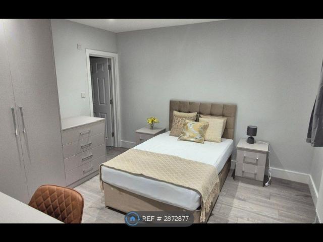 Kempton Avenue, Northolt UB5, Room to rent, £930 pcm | PrimeLocation