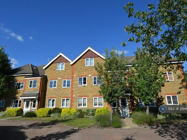 Kempton Avenue, Sunbury On Thames, TW16 2 bed flat to rent £1,795 pcm £414 pw