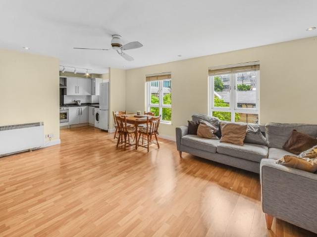 Kempton Court E1, 2 bed flat to rent, £2,427 pcm | PrimeLocation