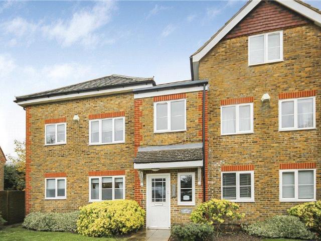 Kempton Court, Kempton Avenue. 2 bed apartment to rent £1,550 pcm £358 pw