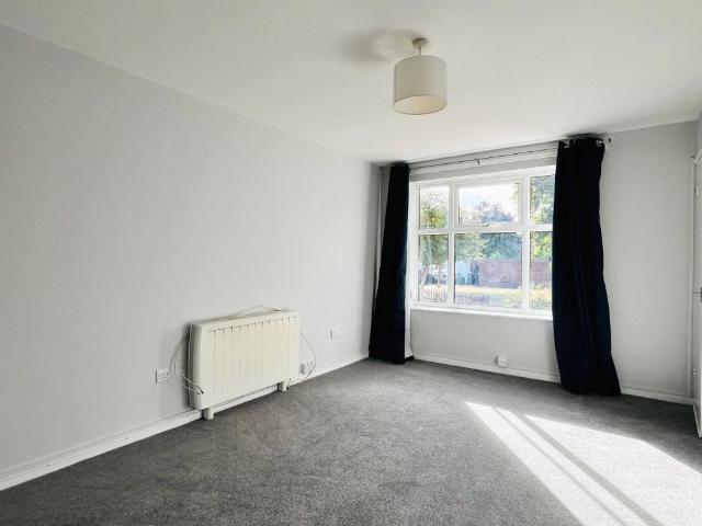 Kempton Grove, Cheltenham, Gloucestershire, GL51