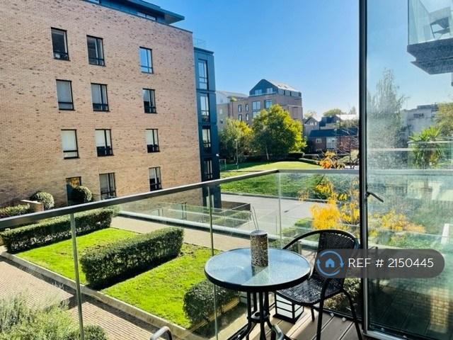 Kempton House, Brentford, TW8 1 bed flat to rent £2,100 pcm £485 pw
