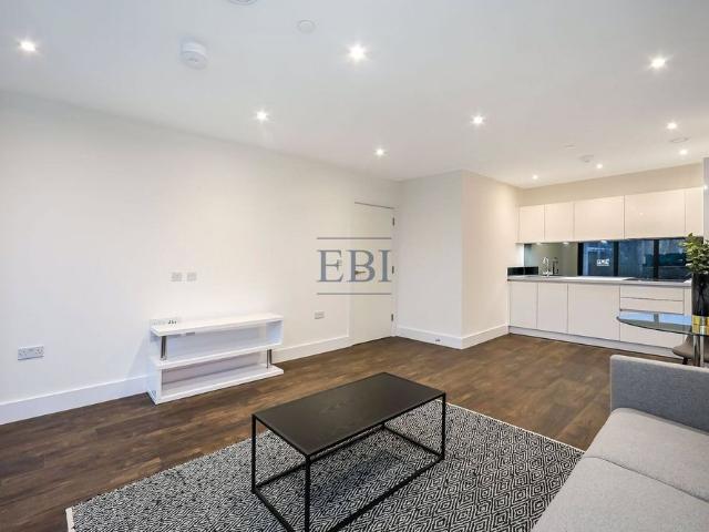Kempton House, 122 High Street, TW18 4EQ