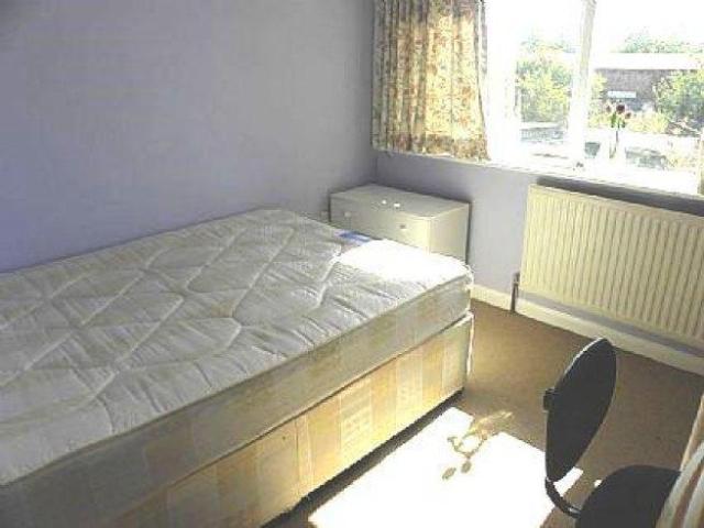 KEMSING GARDENS 6 bed house share to rent £2,460 pcm £568 pw