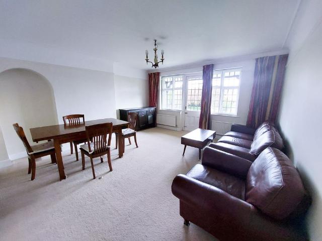 Kent Court, London W3