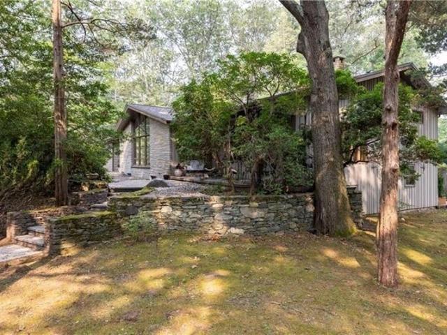 Kent Dr, East Greenwich, Home For Sale