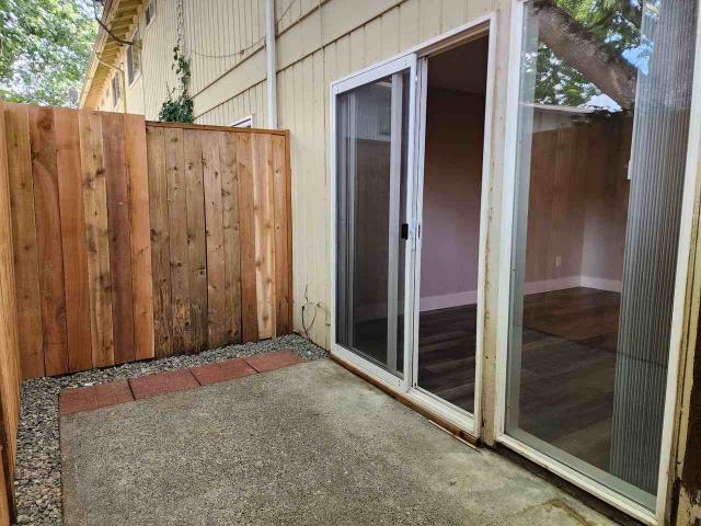 Kent Fifth Avenue Townhomes 3 Bedroom Apartment for Rent at 702 5th Ave S, Kent, WA 98032 South Kent