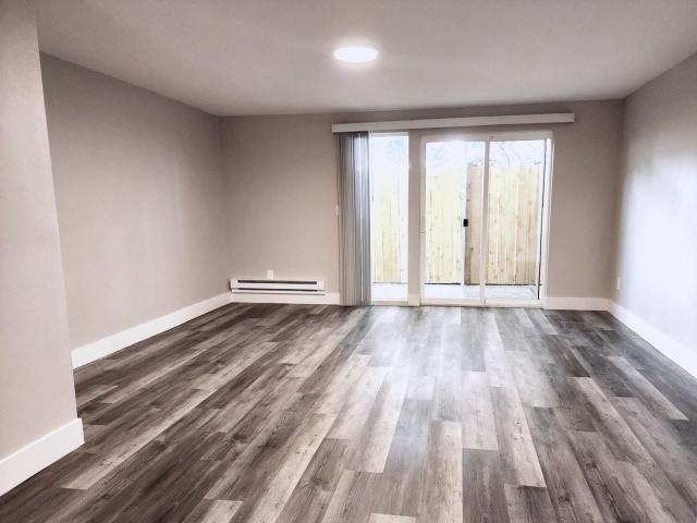 Kent Fifth Avenue Townhomes 2 Bedroom Apartment for Rent at 702 5th Ave S, Kent, WA 98032 South Kent