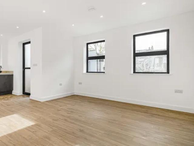 Kent House Road, London, BR3 1JQ, United Kingdom | 1 bed house for rent #154608902 | Rentberry