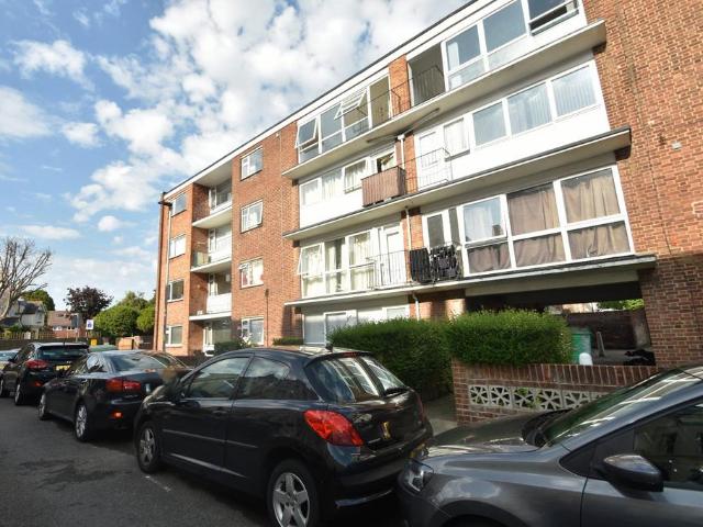 Kent Road, Southsea PO5 2 bed flat to rent £1,150 pcm £265 pw