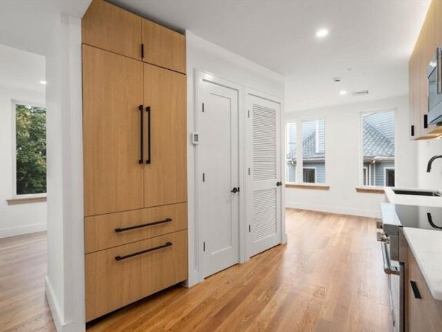 Kent St Apt,brookline, Condo For Sale