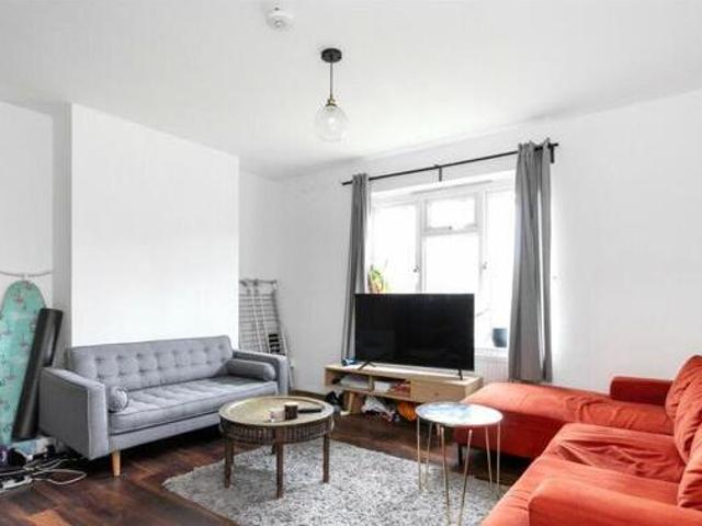 Kent Street, London, 2 Bedroom Apartment