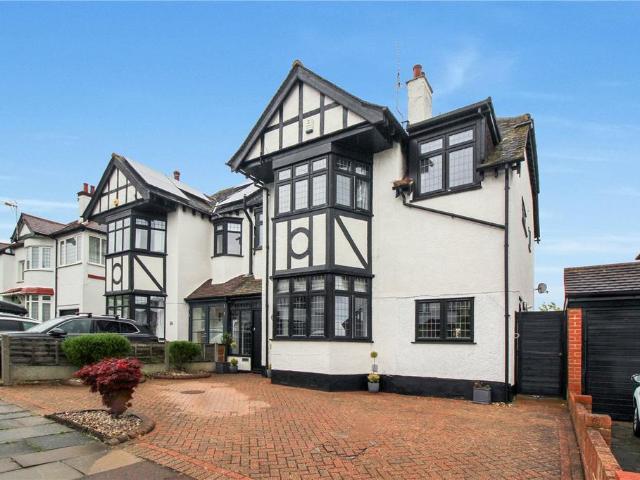 Kent View Avenue, Leigh on Sea. 5 bed semi detached house to rent £3,250 pcm £750 pw
