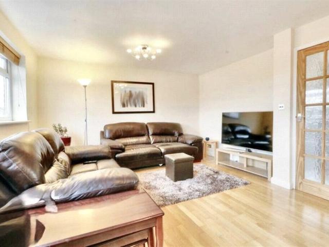 Kentford Way, Northolt, Middlesex UB5, 2 bed flat to rent, £1,700 pcm | PrimeLocation