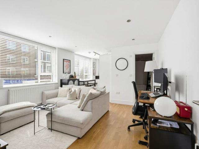 Kentish Town Road, Kentish Town, London NW5, 1 bed flat to rent, £2,250 pcm | PrimeLocation