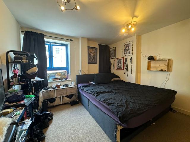 Kentish Town Road, Kentish Town NW5, 1 bed flat to rent, £1,750 pcm | PrimeLocation