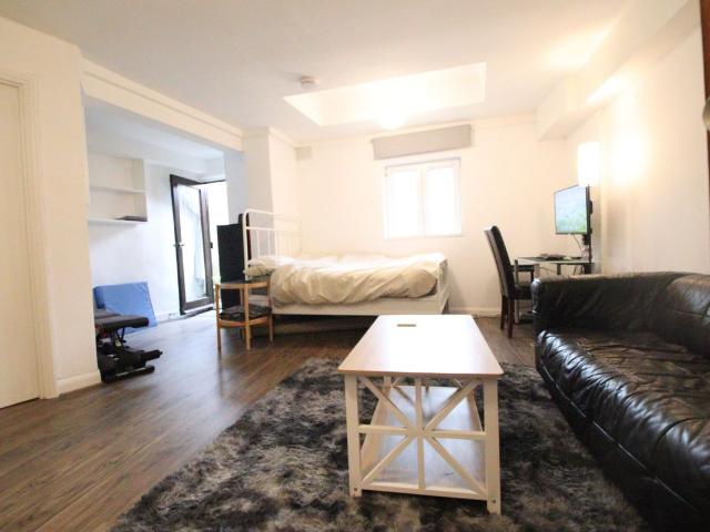 Kentish Town Road, London NW5, Studio to rent, £1,300 pcm | PrimeLocation