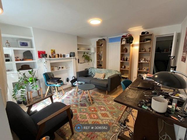 Kentish Town Road, London NW1, 1 bed flat to rent, £2,200 pcm | PrimeLocation