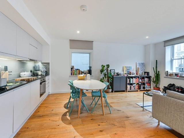 Kentish Town Rd, London NW5, 1 bed flat to rent, £2,250 pcm | PrimeLocation