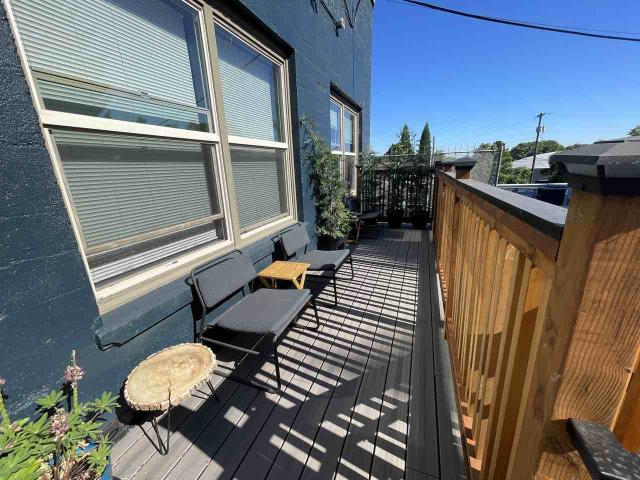 Kenton Co Live/Work Studio Apartment for Rent at 8212 North Denver Avenue, Portland, OR 97217 Kenton