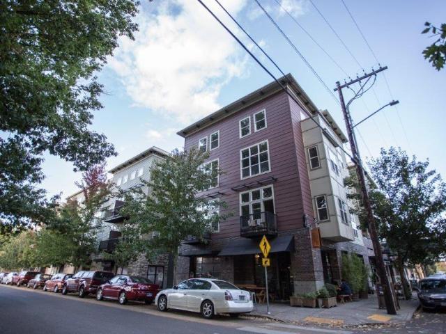 Kenton Commons 2 Bedroom Apartment for Rent at 8408 N Brandon Ave, Portland, OR 97217 Kenton