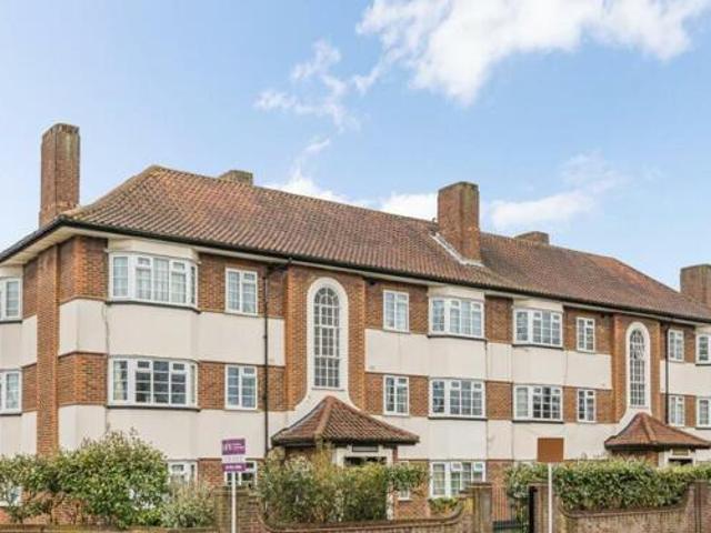 Kenton Lane, Harrow, 2 Bedroom Flat