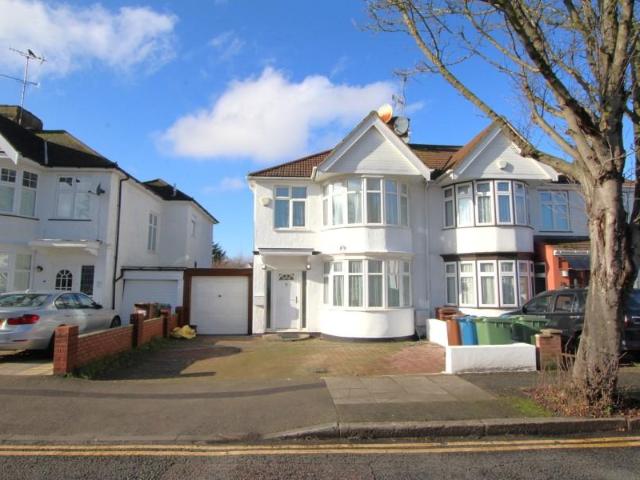 Kenton Park Avenue, Harrow 3 bed semi detached house to rent £2,450 pcm £565 pw