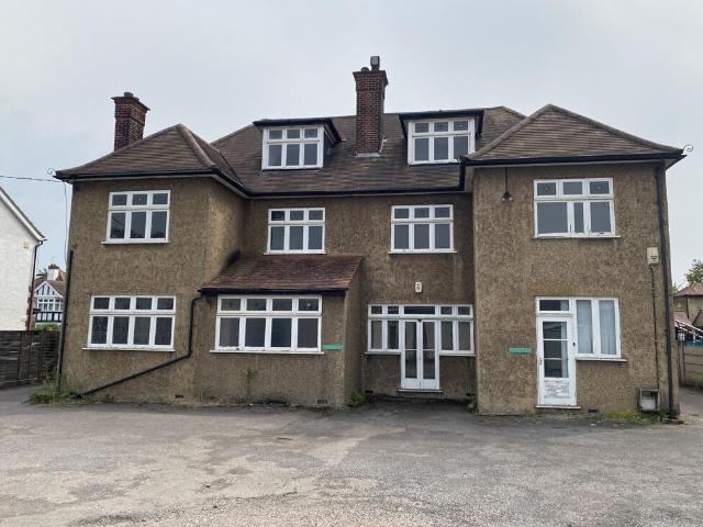 Kenton Road, Harrow HA3 House to rent £5,750 pcm £1,327 pw