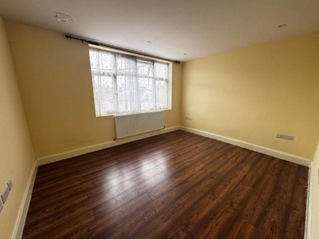 Kenton Road, Kenton HA3, 1 bed flat to rent, £1,500 pcm | PrimeLocation