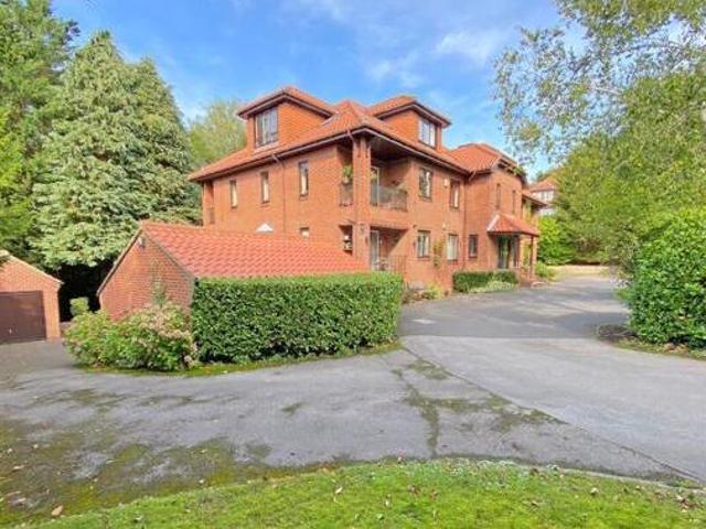 Kentwood Court, A Kent Road, 2 Bedroom Flat