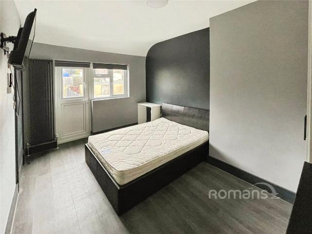 Kentwood Hill, Tilehurst, Reading RG31, Room to rent, £675 pcm | PrimeLocation