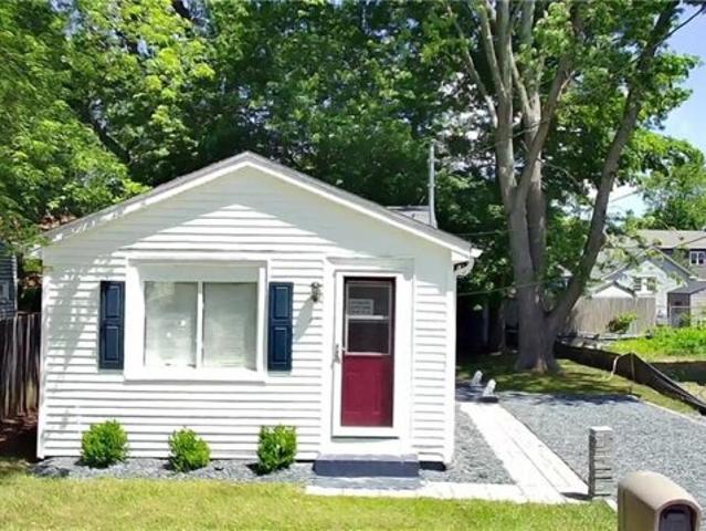 Kenway Ave, Warwick, Home For Sale