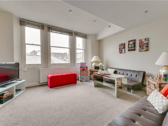 Kenway Road, Earls Court, London, SW5 3 bed apartment to rent £3,650 pcm £842 pw