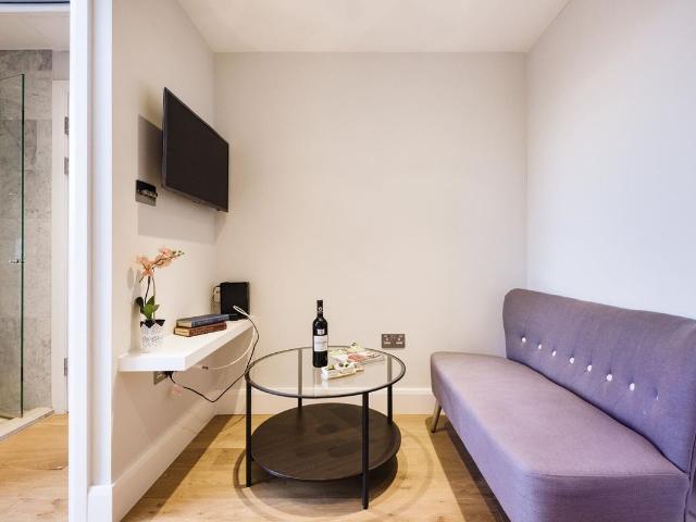 Kenway Road, London SW5, Room to rent, £1,650 pcm | PrimeLocation