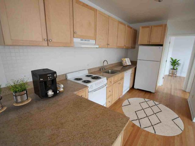 Kenwood Court 2 Bedroom Apartment for Rent at 1350 E 53rd St, Chicago, IL 60615 Hyde Park