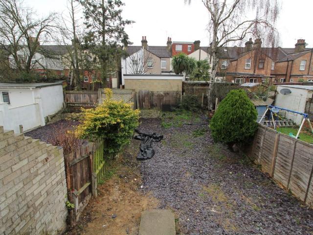 Kenwood Road, Edmonton N9, Room to rent, £875 pcm | PrimeLocation