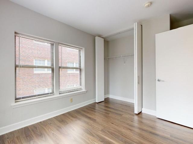Kenwood 1 Bedroom Apartment for Rent at 615 E Armour Blvd, Kansas City, MO 64109 Central Hyde Park