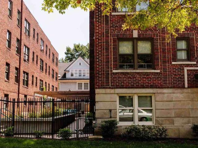 Kenwood 1 Bedroom Apartment for Rent at 615 E Armour Blvd, Kansas City, MO 64109 Central Hyde Park