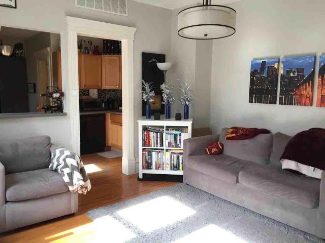 Kenwood 2 Bedroom Apartment for Rent at 1108 Kenwood Pkwy, Minneapolis, MN 55403 Kenwood