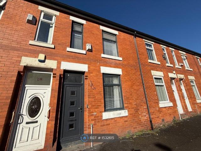 Kenwyn Street, Manchester M40, 2 bed terraced house to rent, £1,000 pcm | PrimeLocation